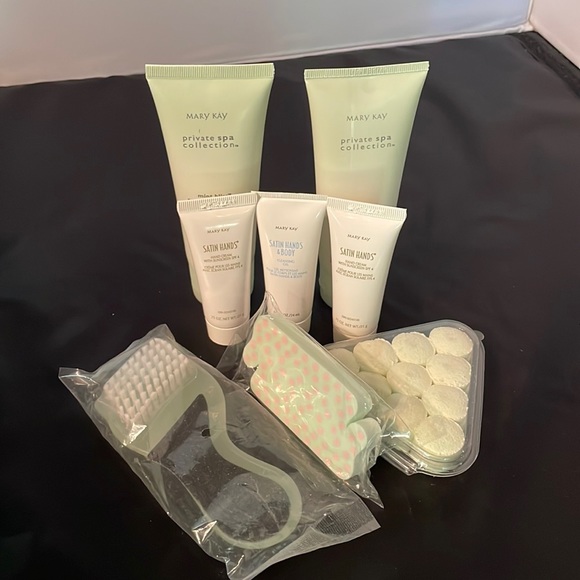 Bath & Body | Mary Kay Mint Bliss Scrub And Lotion With A Sample Size ...
